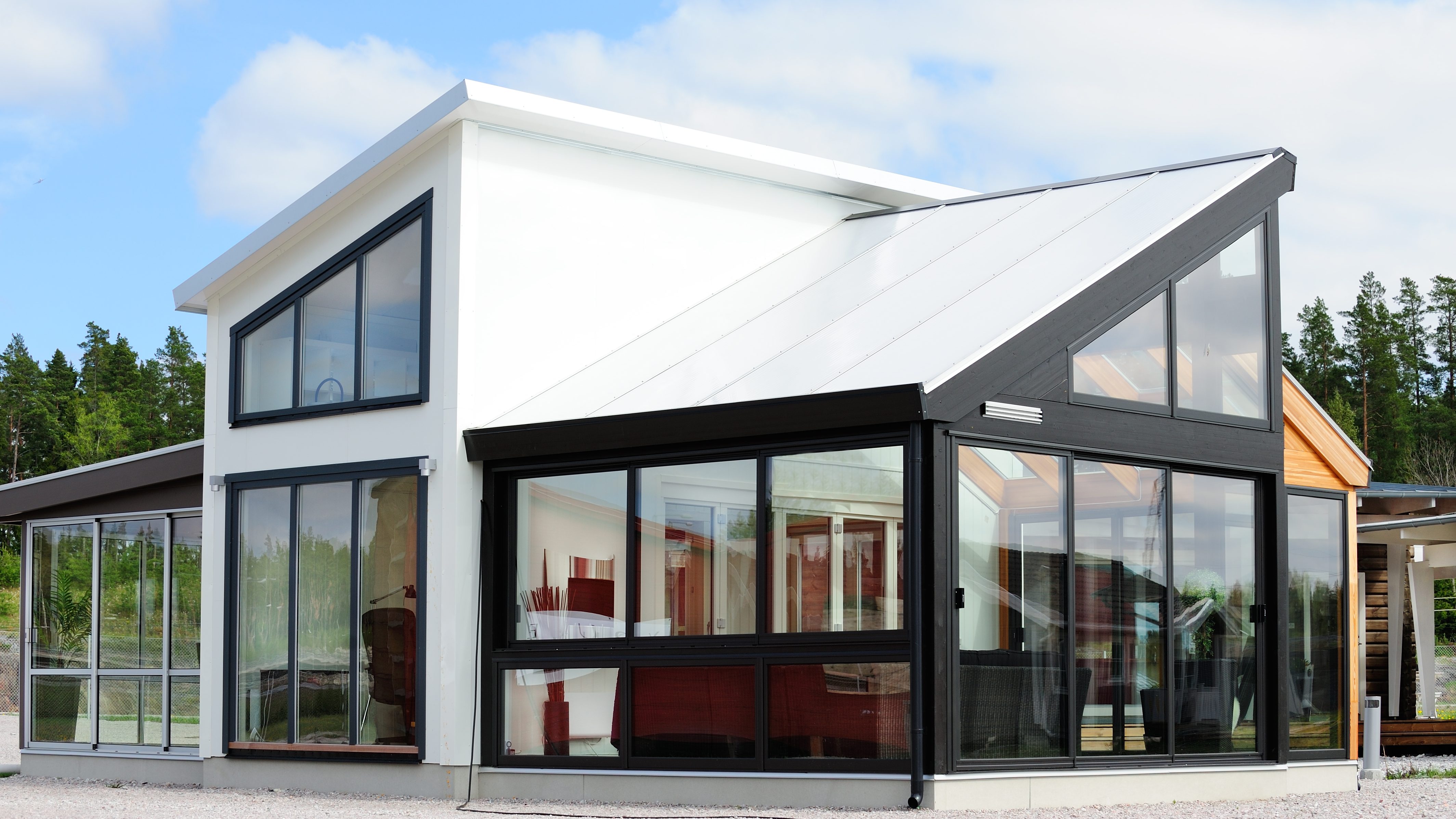 Pultdach – Aufbau, Kosten und Tipps zur unterschätzten Dachkonstruktion