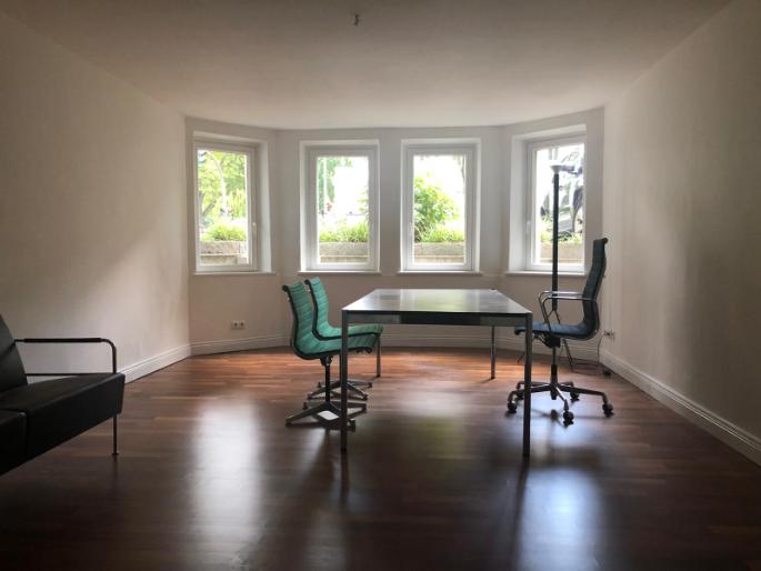 Charmanter Raum in kleiner Bürogemeinschaft - Wohnglück.de