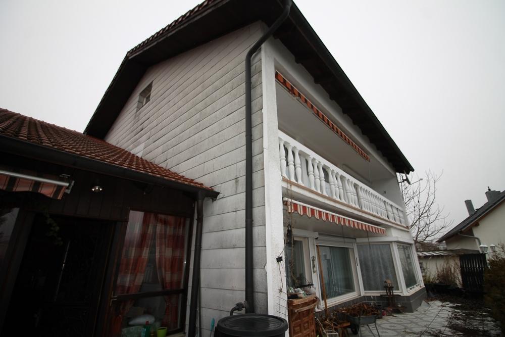 Tiefenbach: Einfamilienhaus, Baujahr 1962 – kein nutzbarer Garten ...