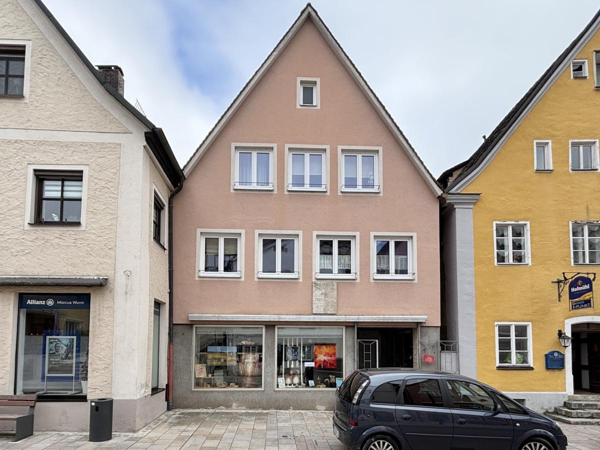 Wohn- und Geschäftshaus mit Potenzial im Herzen von Pappenheim ...