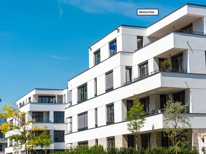 Mehrfamilienhaus in 26316 Varel, Großer Winkelsheidermoorweg - Wohnglück.de