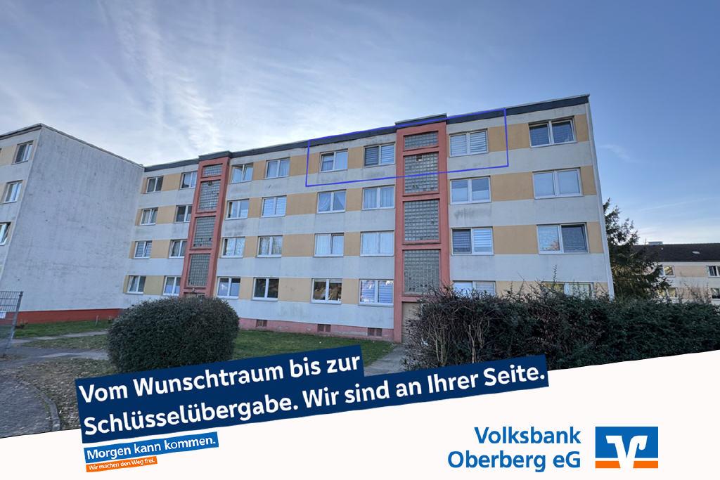 Wohnung im obersten Geschoss - modernisiert mit Balkon und Kaminofen ...